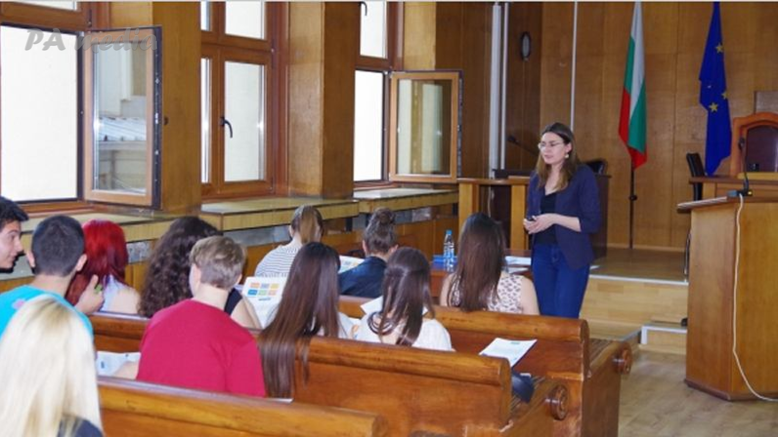 Тържествено ще връчат удостоверенията на учениците успешно завършили